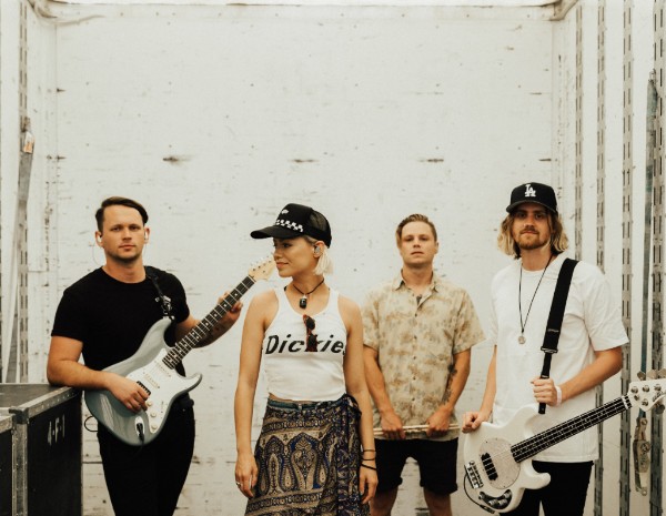 TONIGHT ALIVE Announce 10th Anniversary UK Tour – GIG GOER