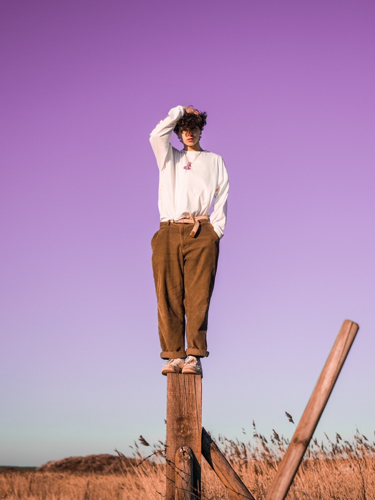 OSCAR WELSH Shares Dreamy New Single ‘Sixteen’ – GIG GOER