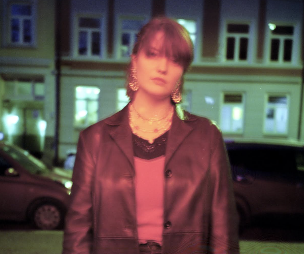 SOLÅ Shares New Single ‘Feel What I Feel’ – GIG GOER